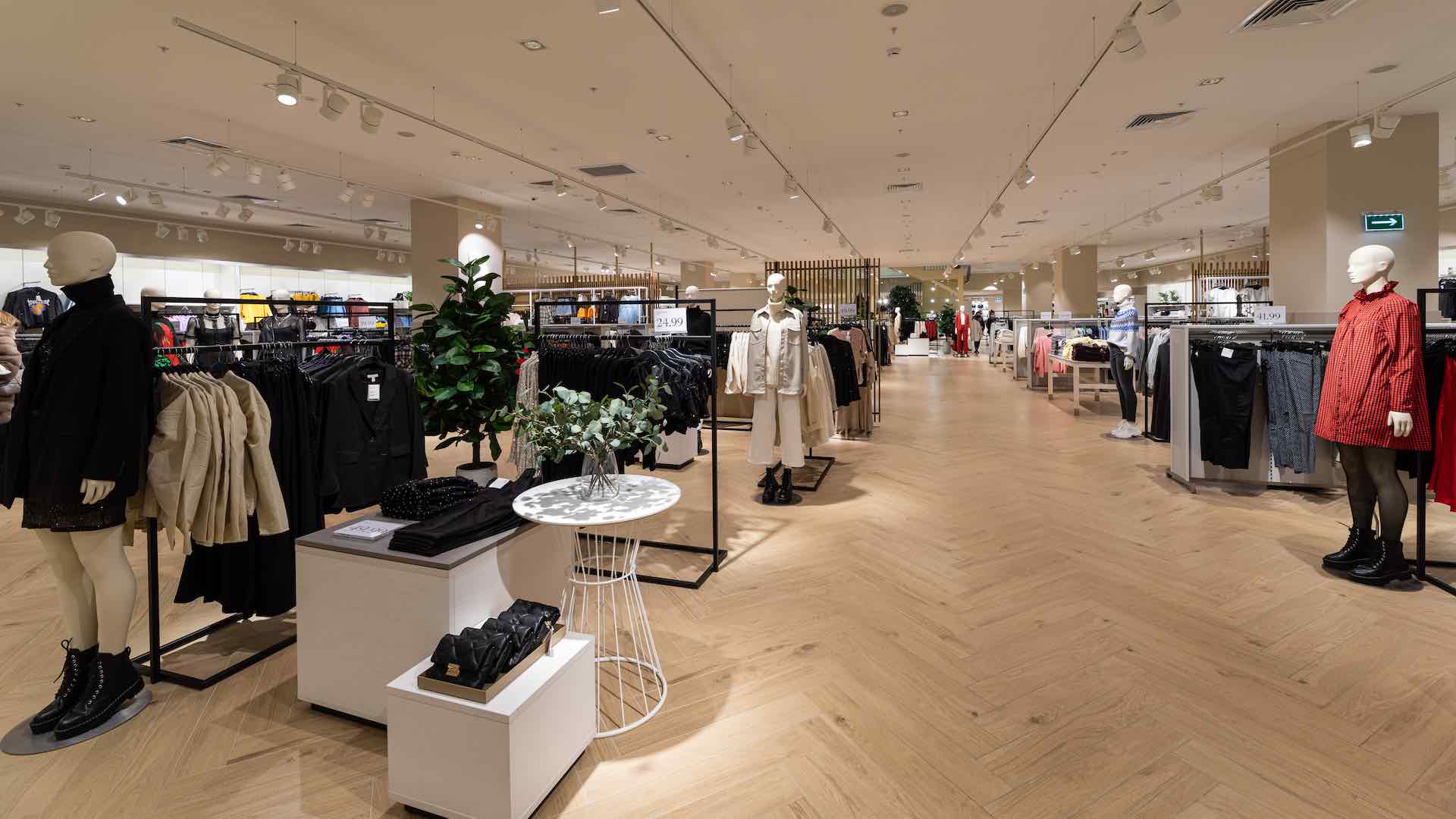 Zara vs Superdry: A tale of two retail experiences and the crucial role ...